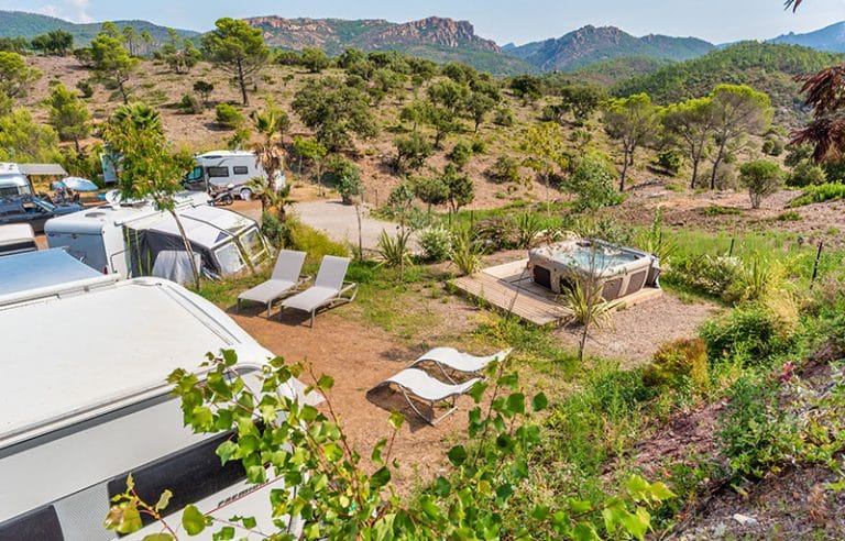 Mobilheim mit whirlpool | Luxus-Campingplatz | Luxus wohnmobil mit pool